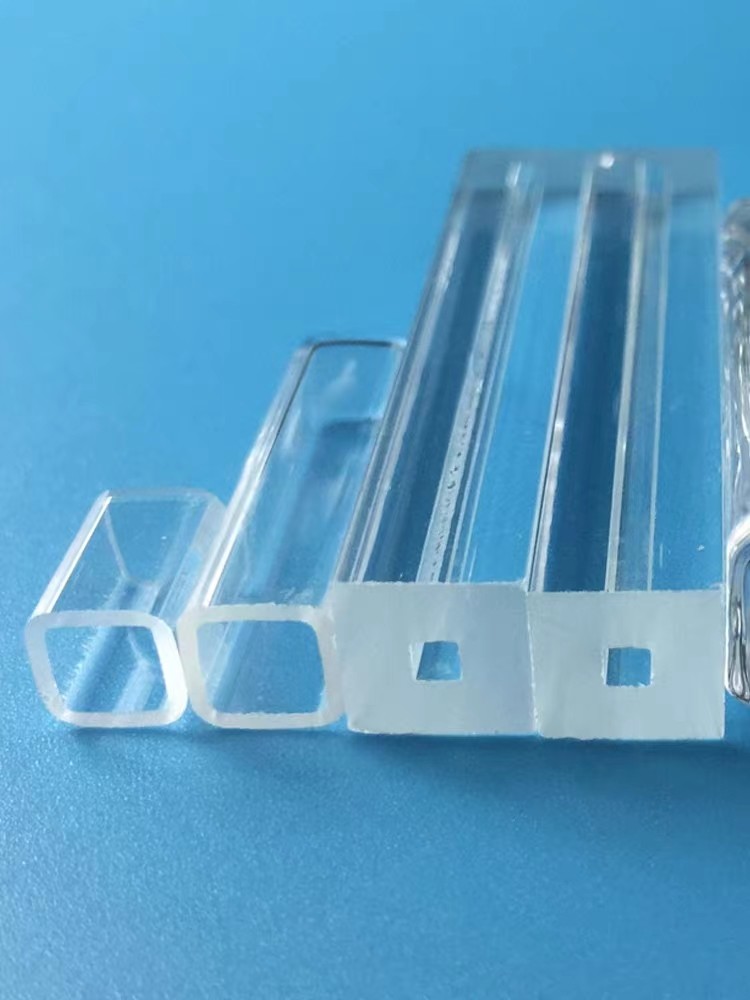 Micro Size Clear 2.2g/Cm3 Fused Quartz Tube High Heat Resistance Square